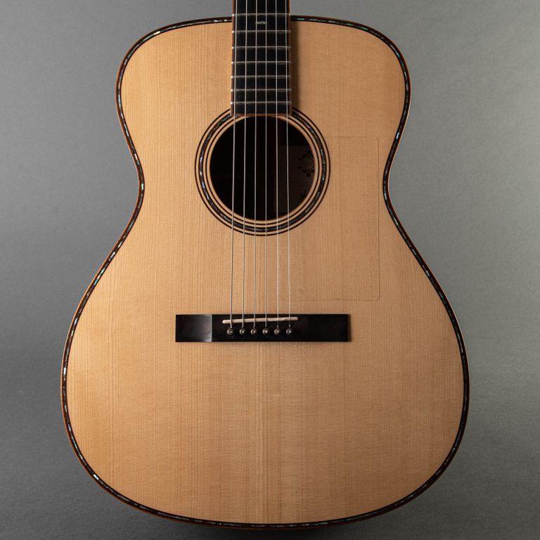 Maestro Guitar Logo
